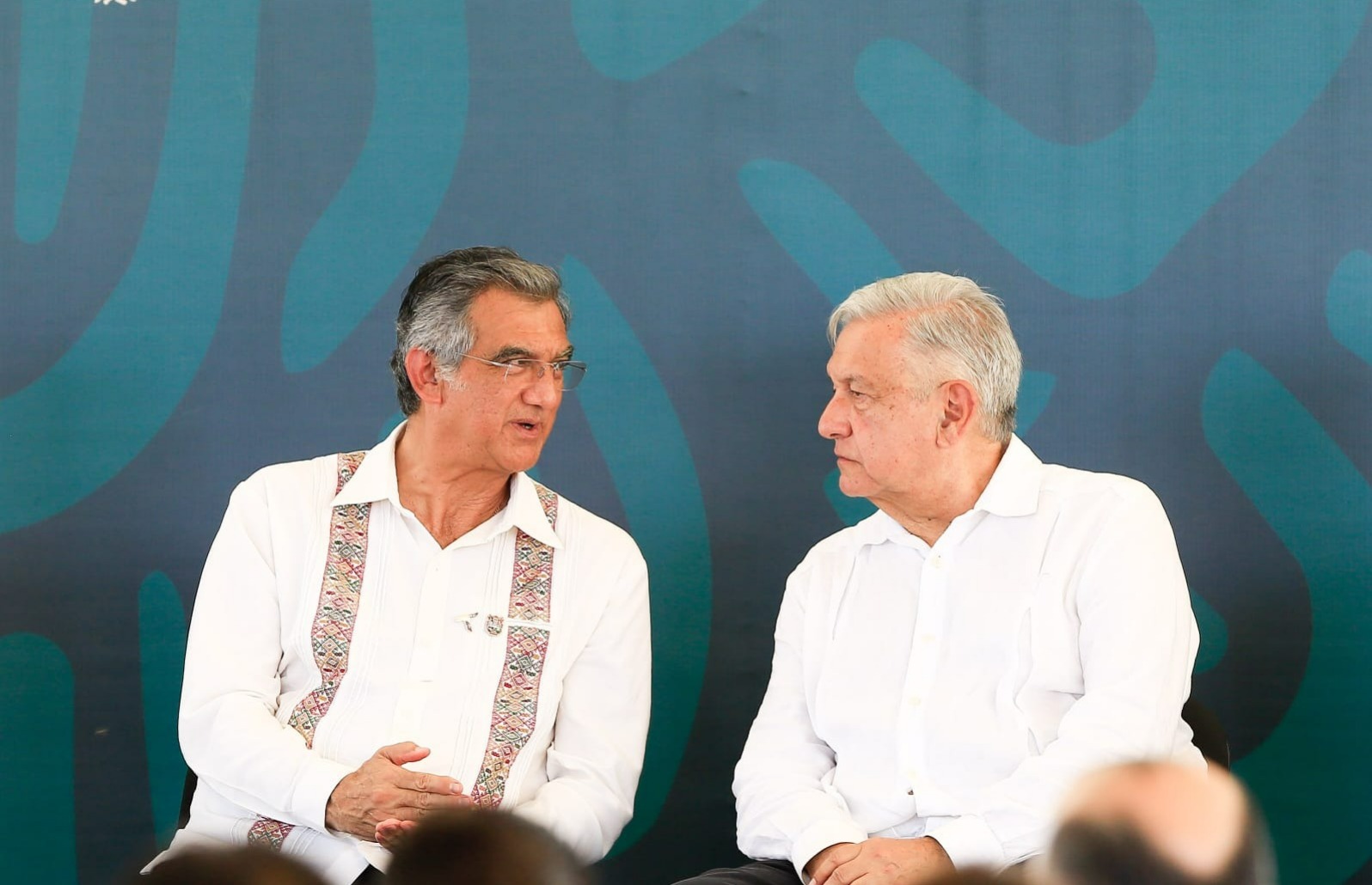 Visitan Andrés Manuel y Américo, planta de gas natural en Altamira - La ...